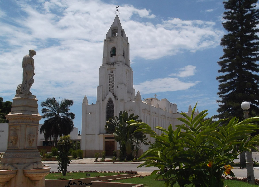 Angola Safaris - Wild Space Adventure Safaris