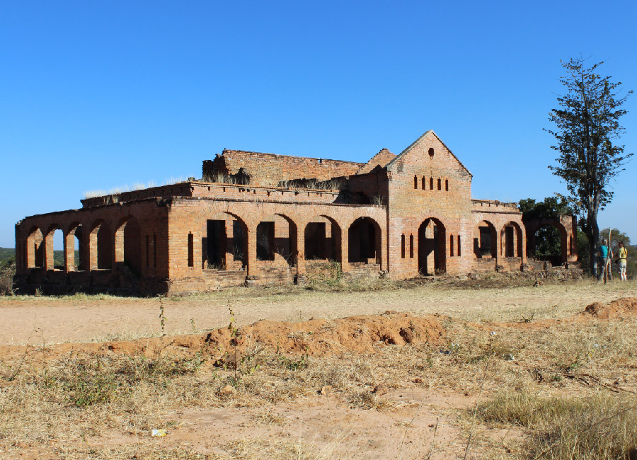 Angola Safaris - Wild Space Adventure Safaris